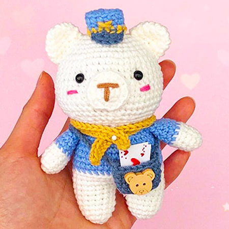 Sam l'ours de la Poste Amigurumi PDF Tuto Gratuit