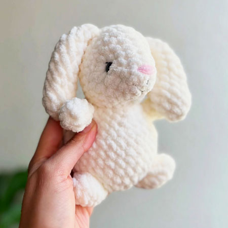 Angela le Lapin au Crochet Modèle Étape par Étape